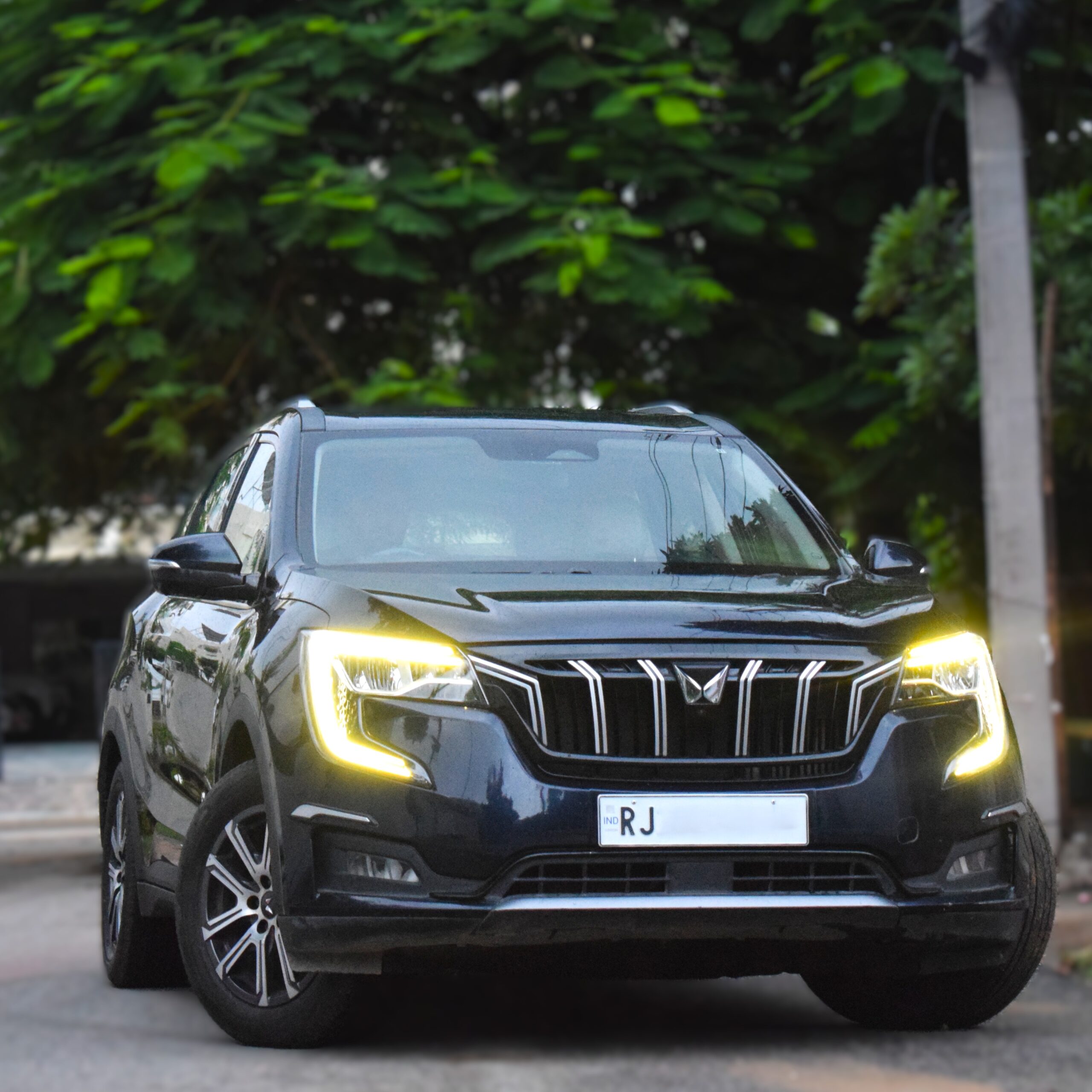 Mahindra XUV700 AX7L - World of Wheels
